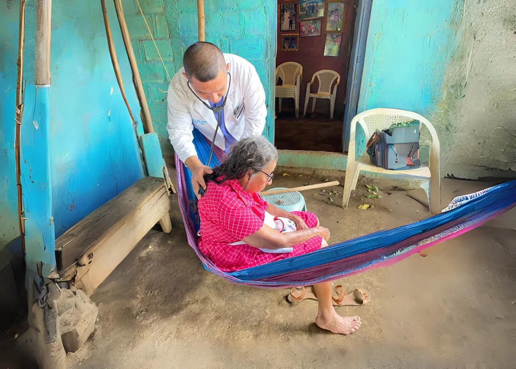 Programa "Amor y Cuido de Nuestros Adultos Mayores"